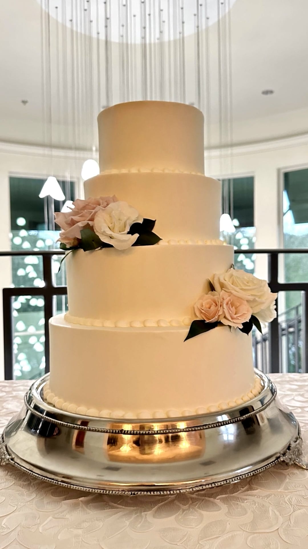 Chef Sherrin Gotschall Prepares a Southern Wedding Cake on Vimeo