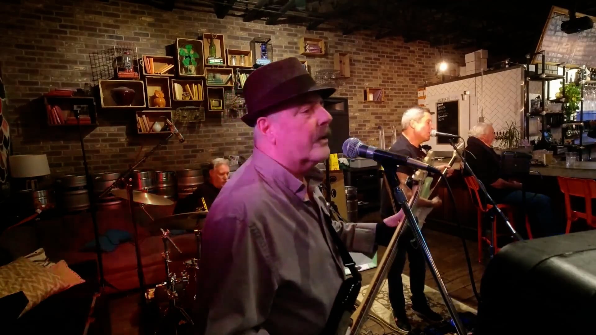 Welcome to Tweed Deluxe Band