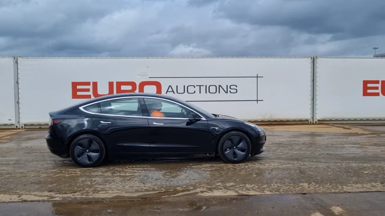 Tesla MODEL 3 - Leeds April 23 on Vimeo