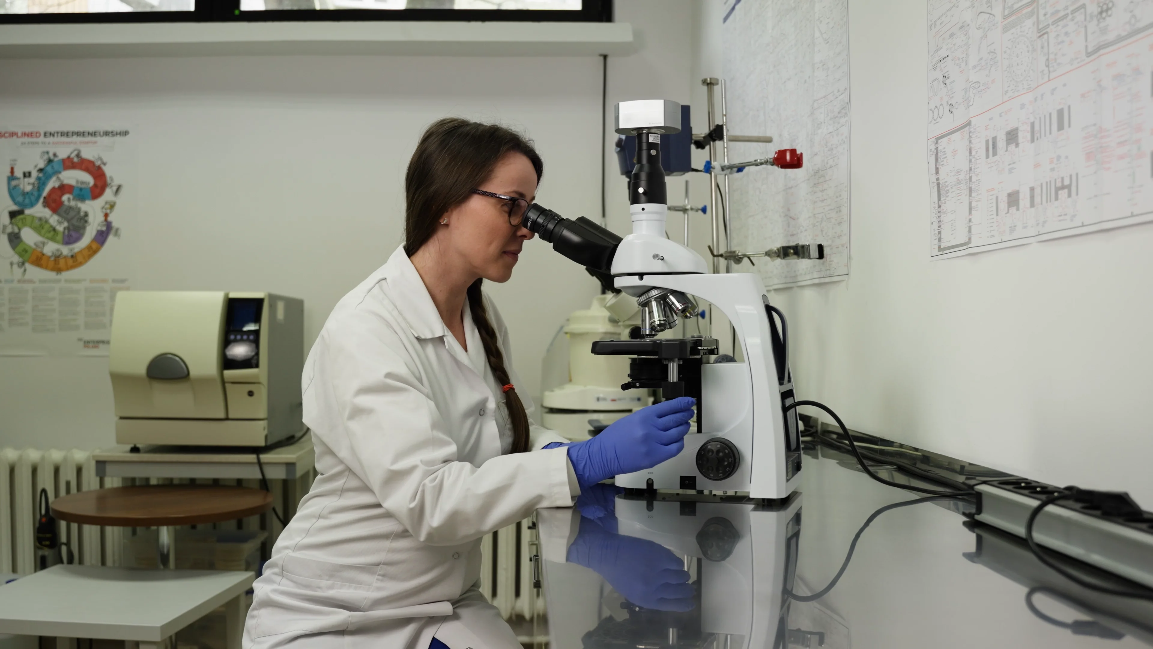 Cafe Answer - Anna Ogar Microbe+ on Vimeo