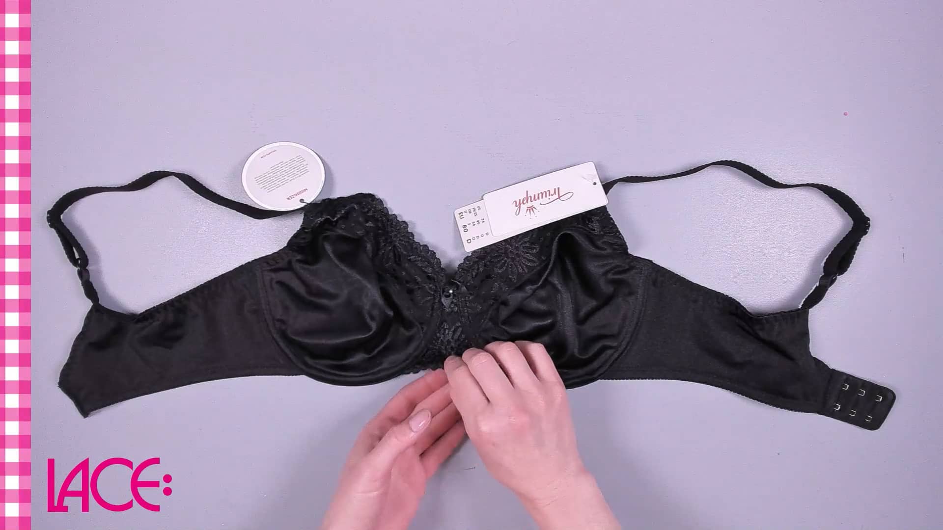 Triumph - Lingerie - BH - 80D - 10166306 - Blk | Lace.de on Vimeo