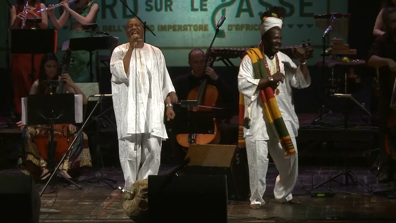 Bibisa / Regard sur le Passé (bis) - with Baba Sissoko and Sekouba ...