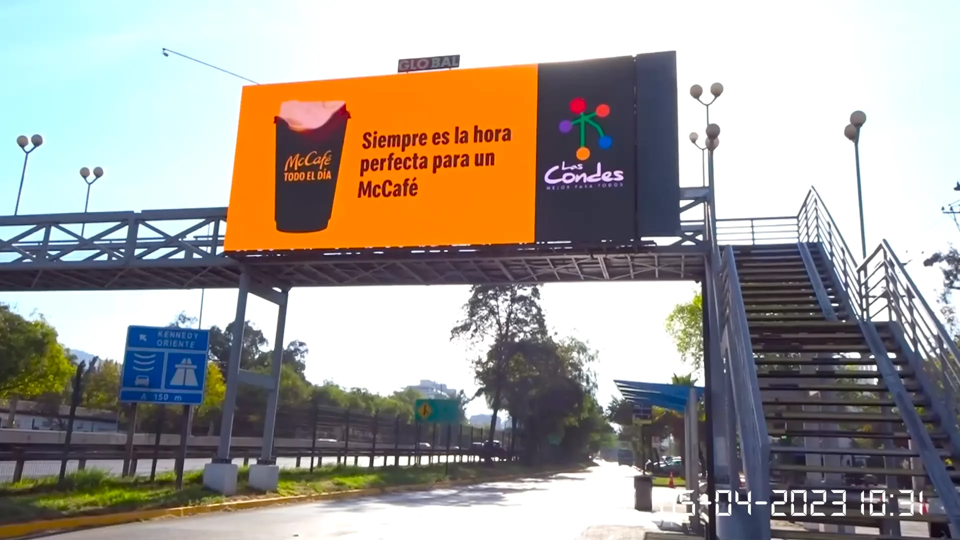 11119 Mc Donald-s -McCafé (AM)- - Lateral Kennedy - Gilberto Fuenzalida ...