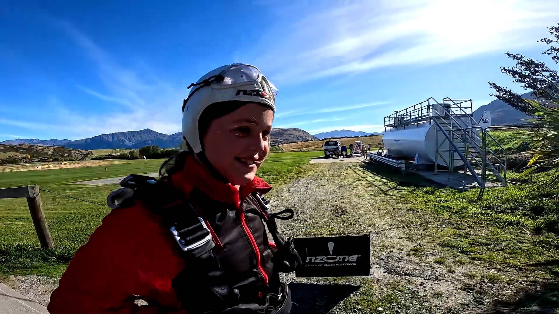 Honor skydive ️ on Vimeo