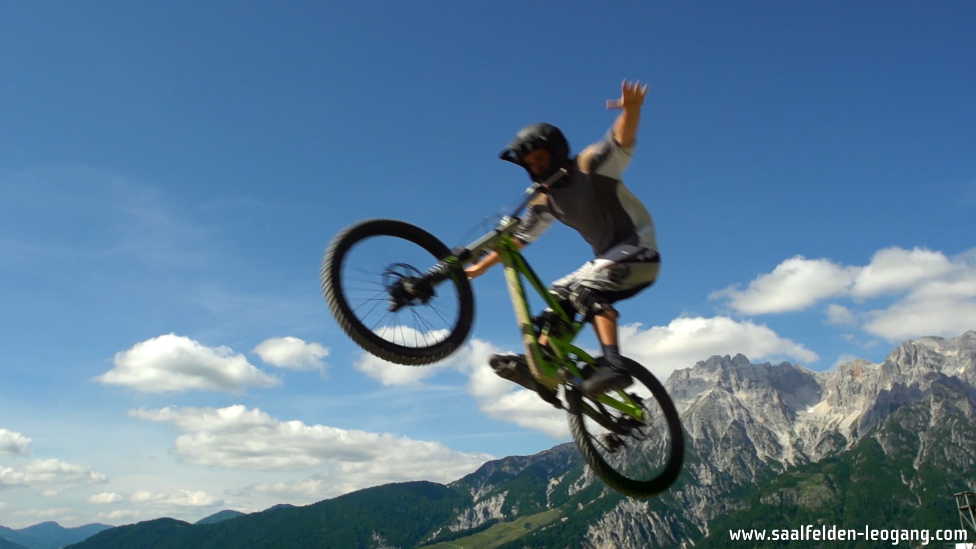 Marc Omar & Gregory Roth -> Saalfelden on Vimeo