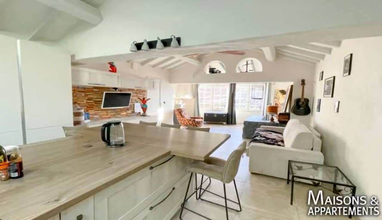 ROQUEBRUNE-CAP-MARTIN - MAISON A VENDRE - 995 000 € - 170 m² - 6 pièce(s) on Vimeo