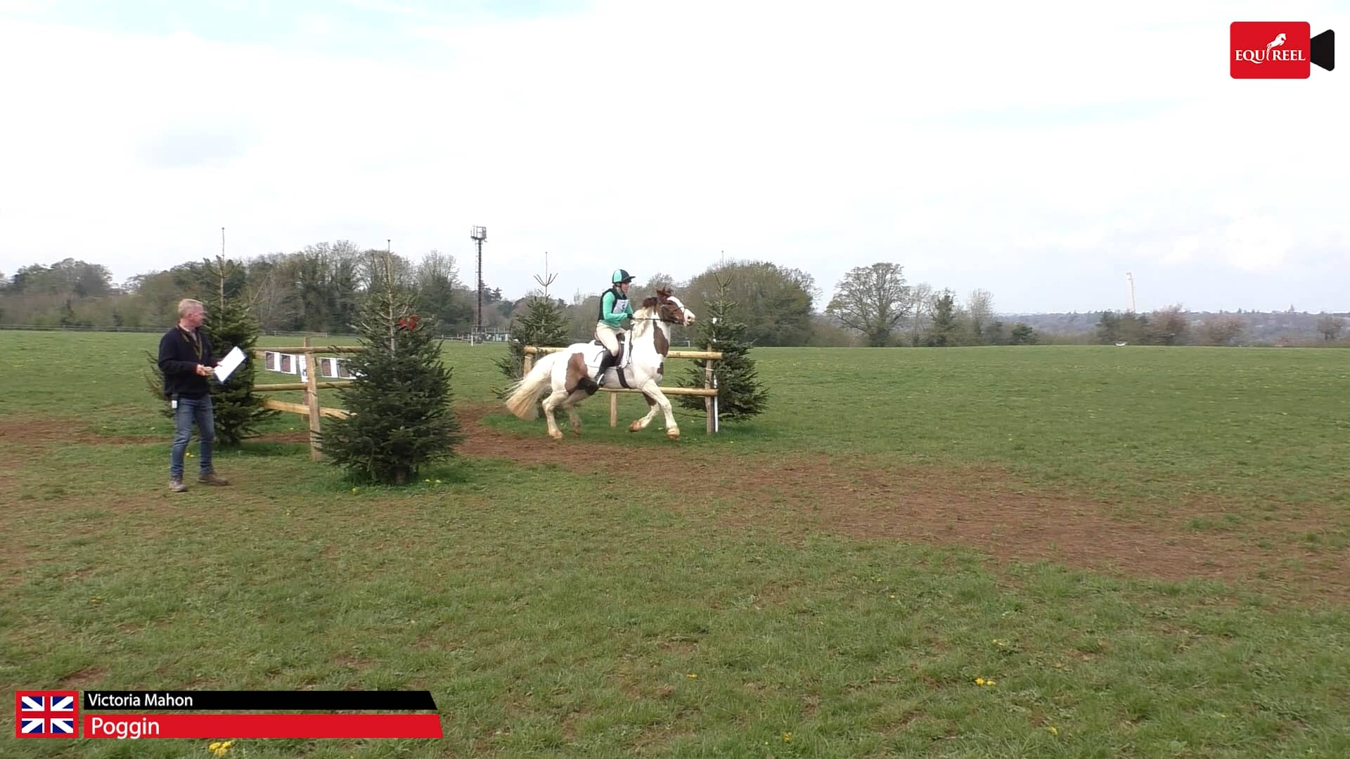 EQUIREEL 9 Victoria Mahon & Poggin at MUNSTEAD UNAFFILIATED HORSE ...