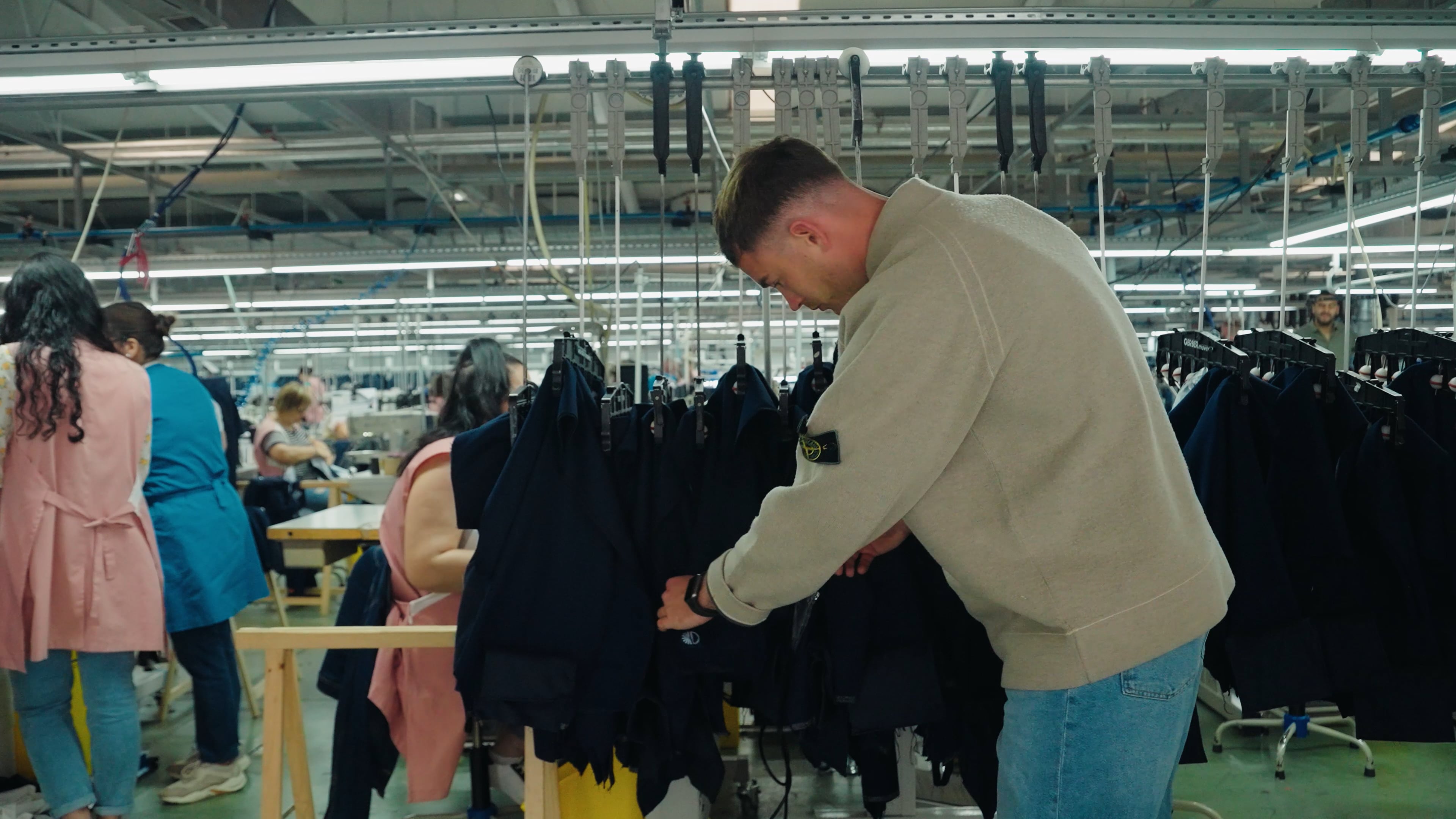Sam & Julian Inspecting The Batch on Vimeo