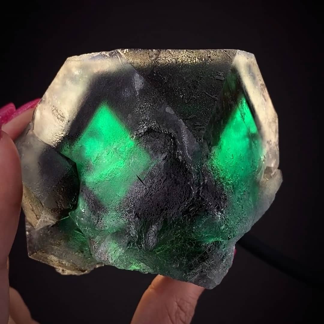 Fluorite "Alien Eye" on Vimeo