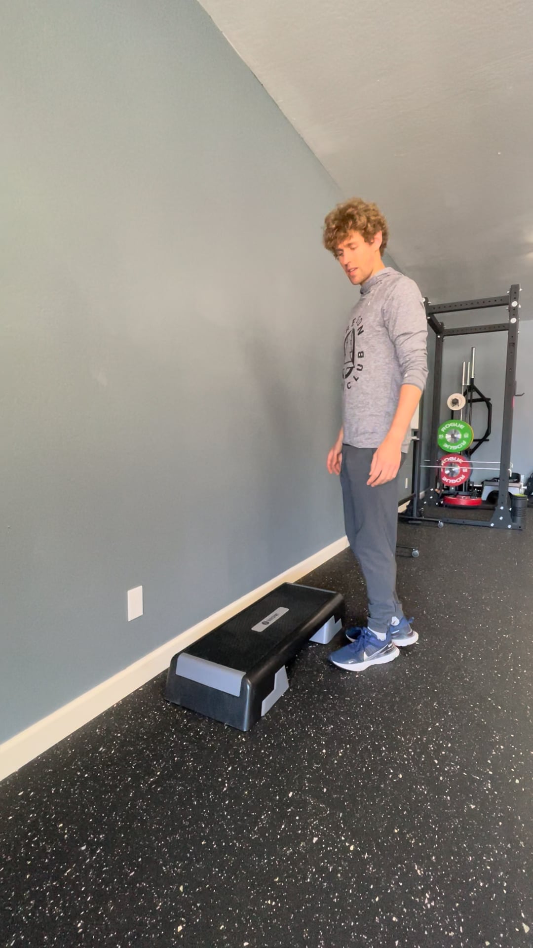 Eccentric heel raise off step on Vimeo