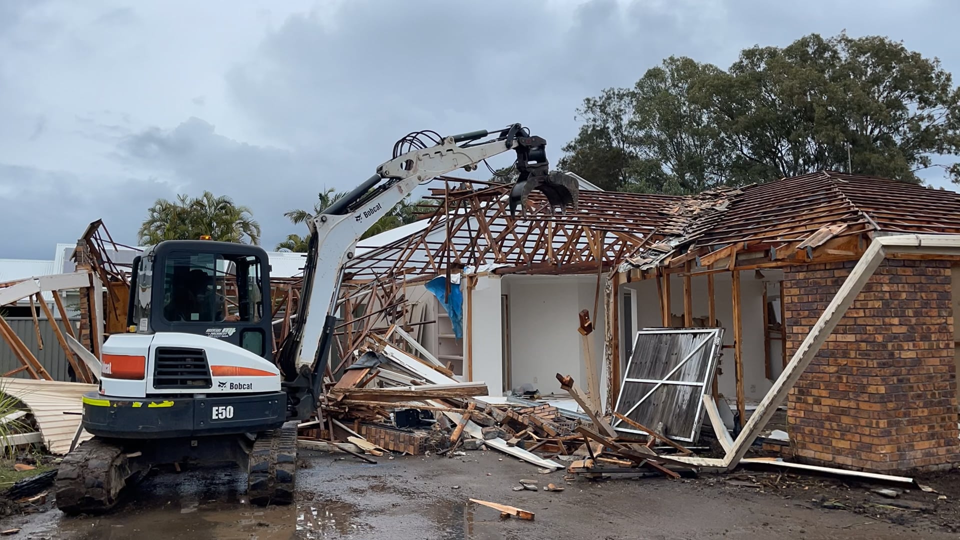 Expert Earthmoving Services for Your Projects