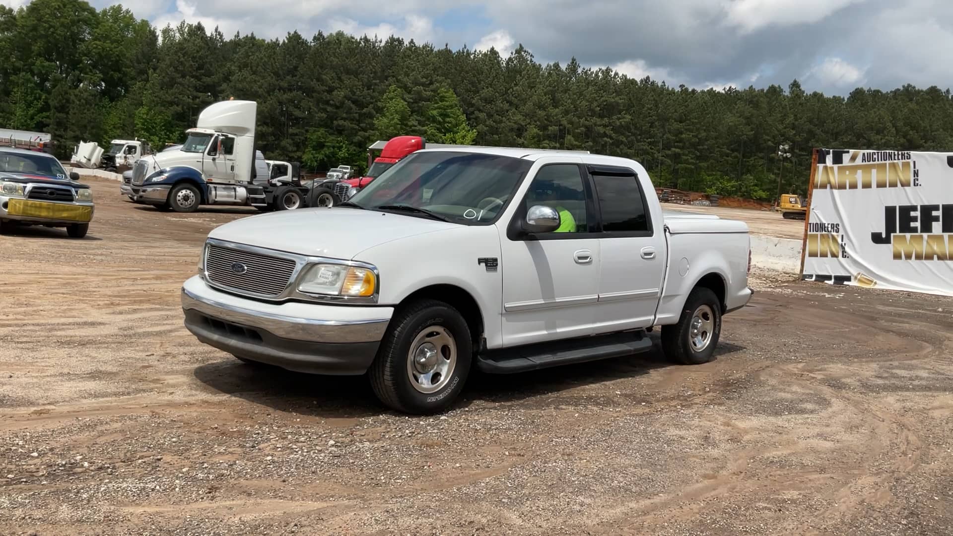 2001 FORD F-150 DOUBLE CAB PICKUP VIN 1FTRW07W51KE49633 on Vimeo