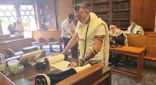 @ The Shul Sephardic Minyan on Vimeo