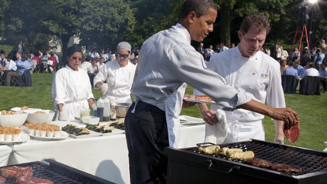 President Obama Grilling with Bobby Flay on Vimeo