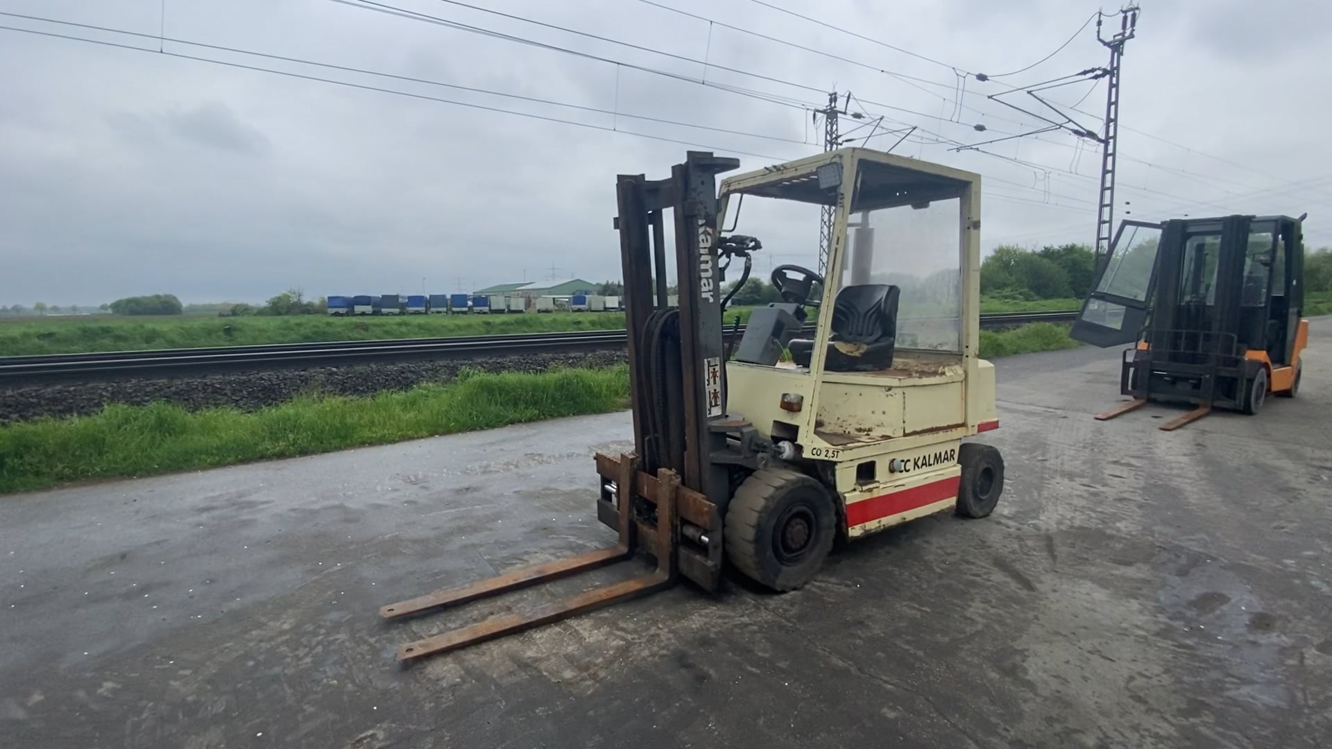 Kalmar 2,5 Ton Diesel Forklift, Side Shift - Dormagen May 23 on Vimeo