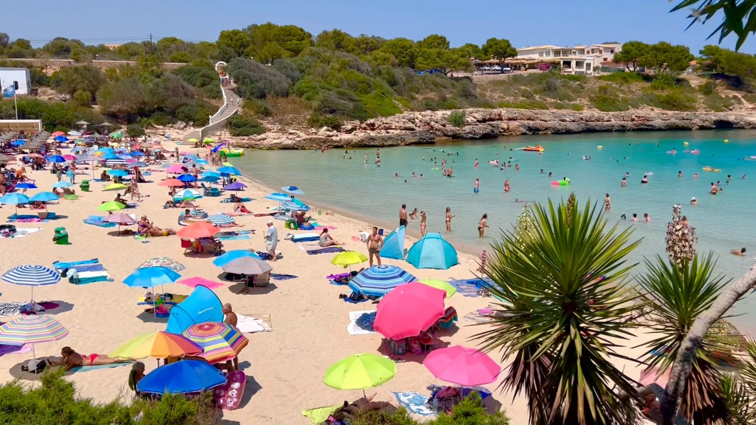 Fun at the beach in Mallorca on Vimeo