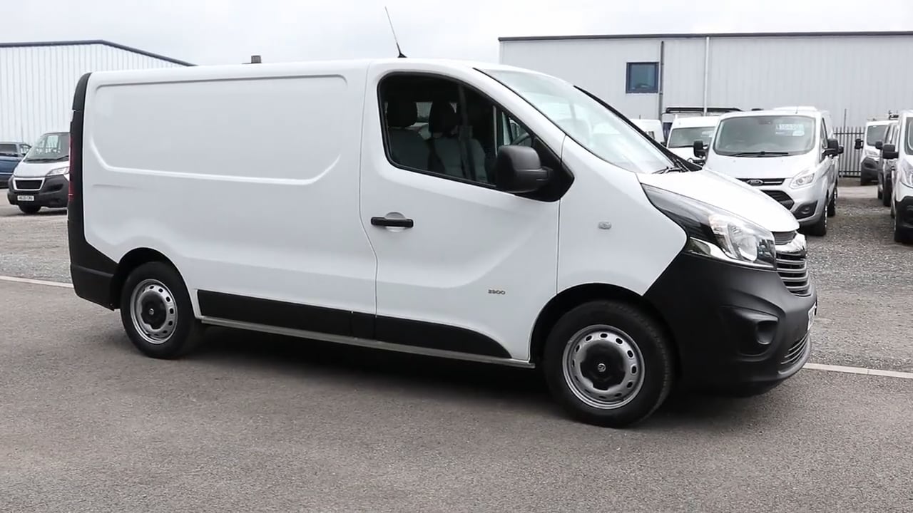 FN16 CBU 2016 (16) VAUXHALL VIVARO 2900 BI TURBO S/S ECOFLEX EURO 5 ...