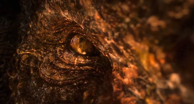 Smaug Eye Gif