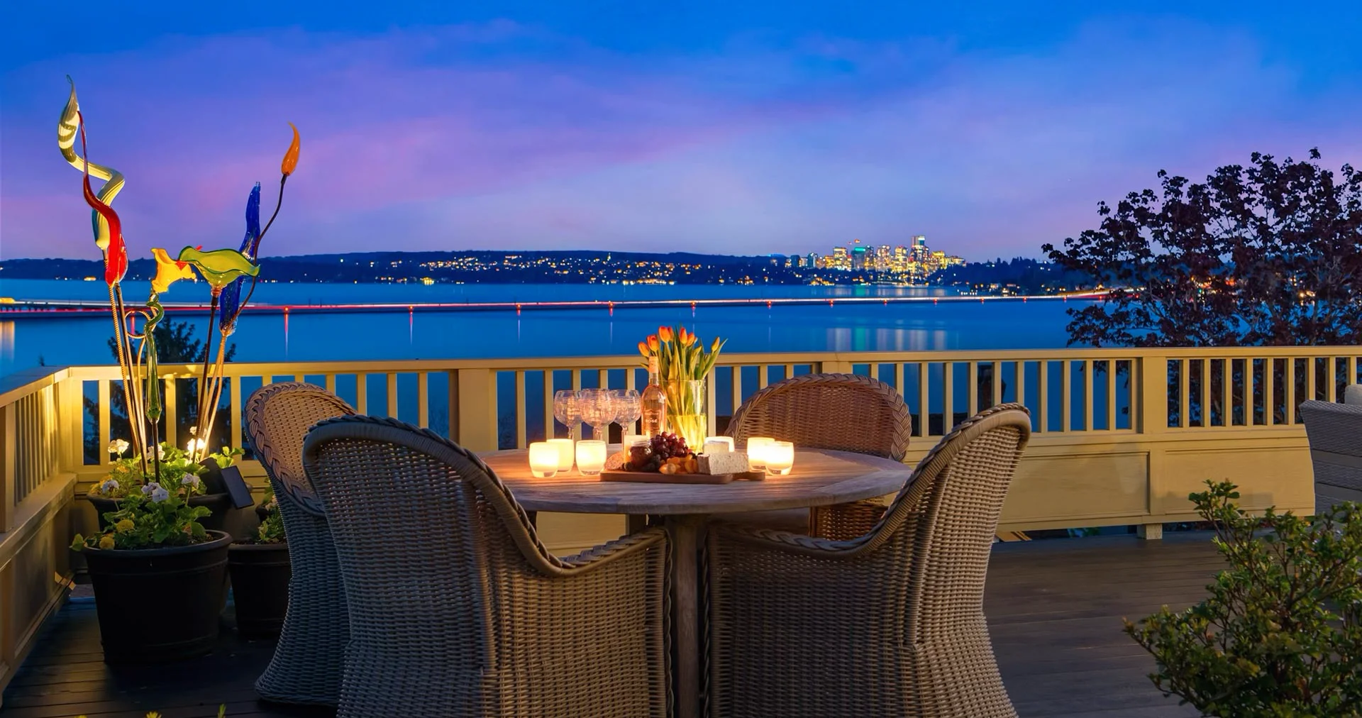 Sweeping Views & Quintessential Seattle Style in Mount Baker