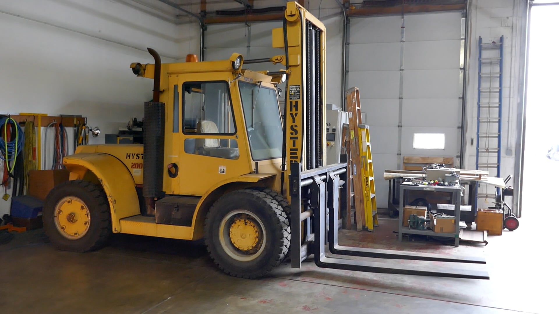 Hyster H200HS, we're off to see the wizard, 2023-5-6 on Vimeo