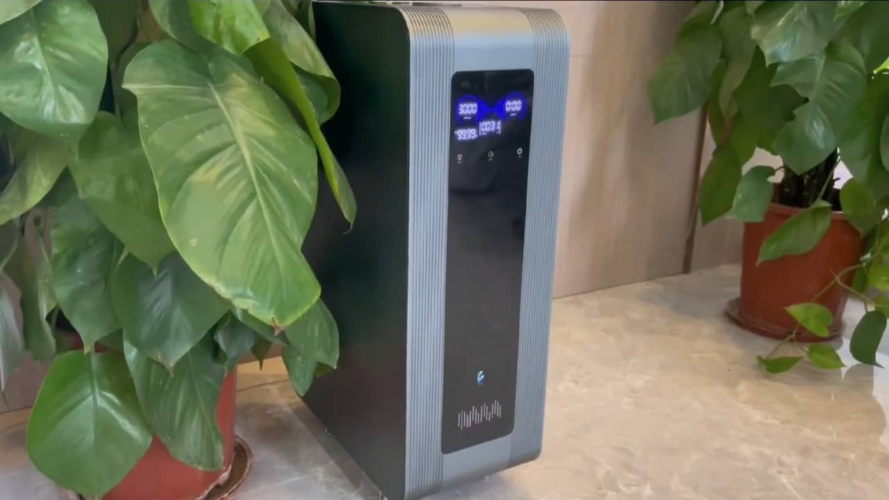 Hi-Tech H2+O2 3000 on Vimeo