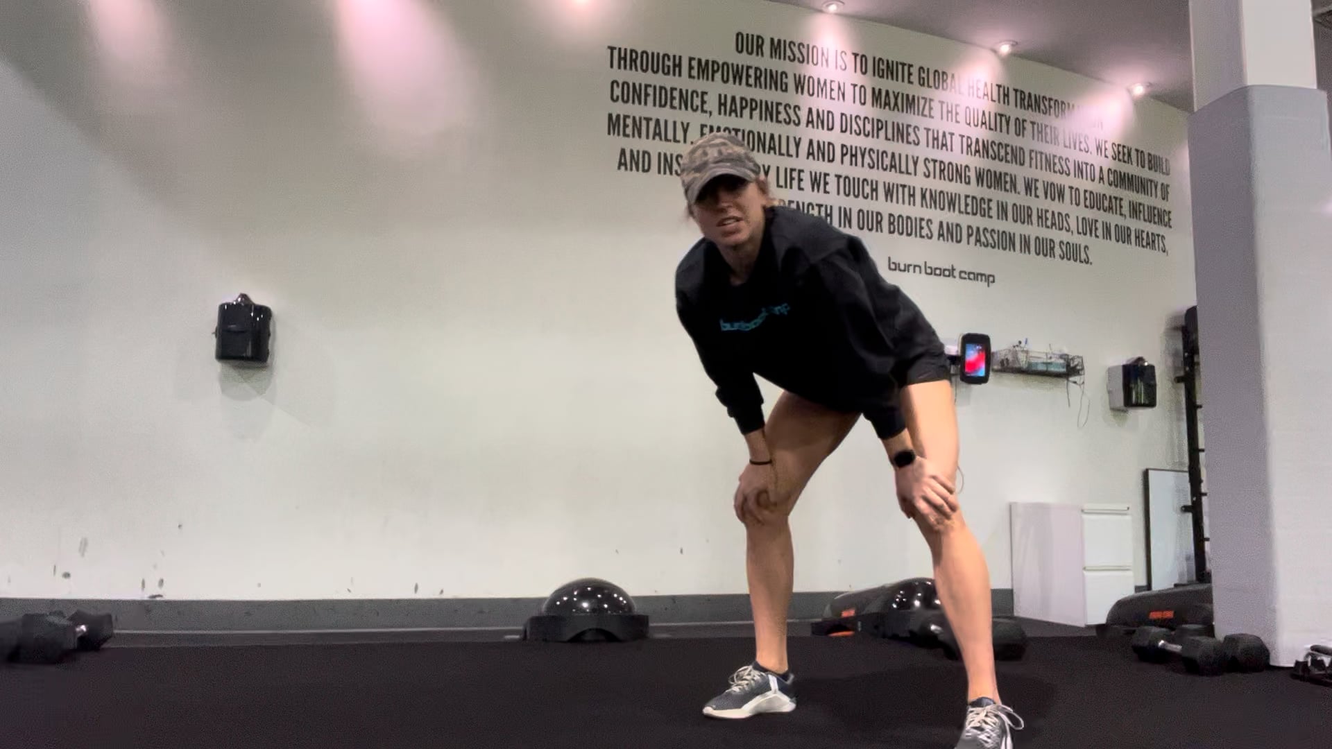 Jumping Jack-Walkout-Alternating Low Runners Lunge on Vimeo
