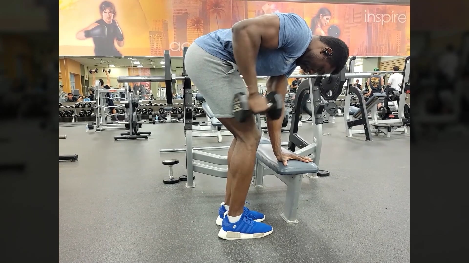 Dumbbell Triceps Kickback - TitaniumPhysique on Vimeo