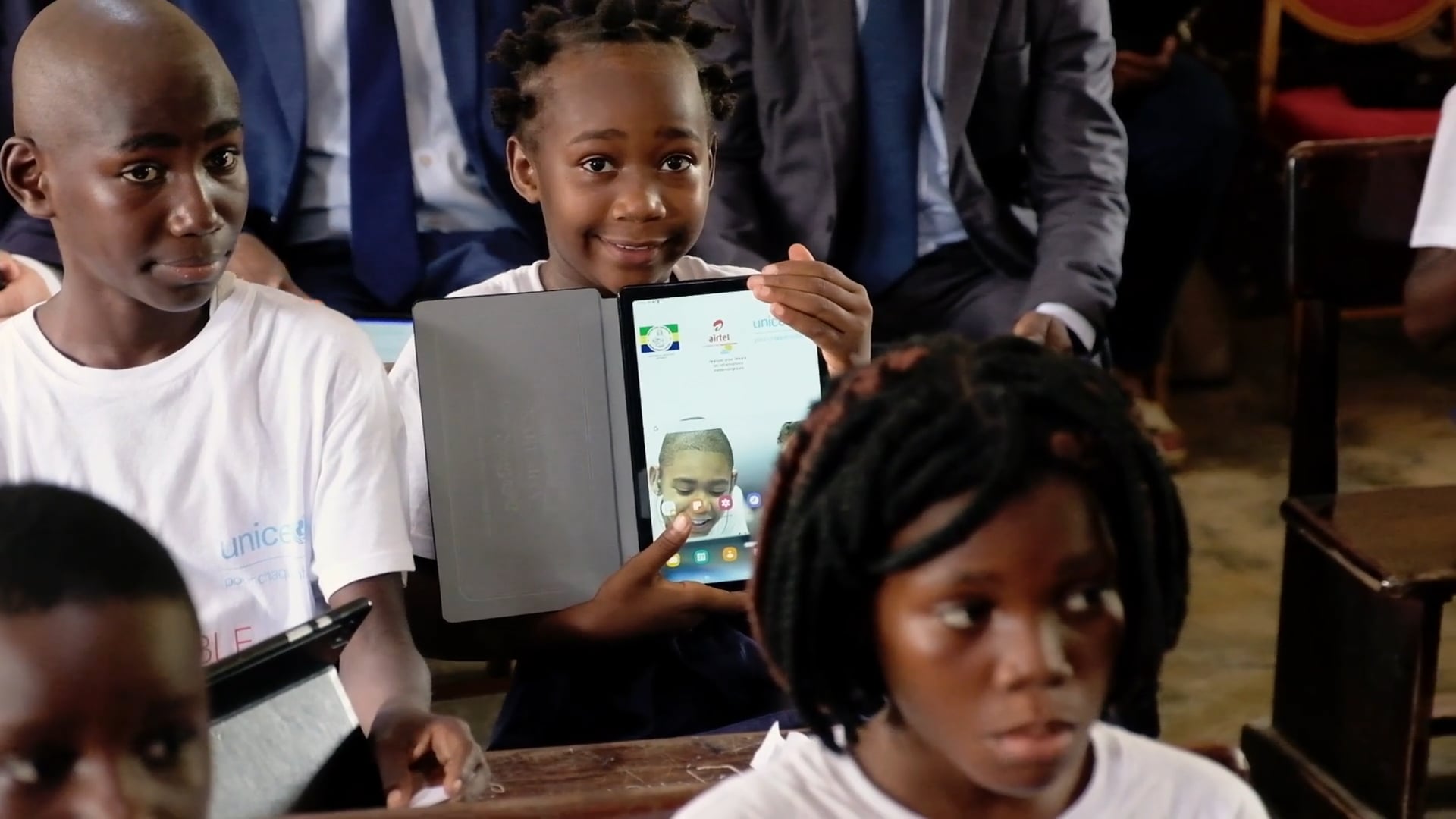 Digital learning in primary schools in Gabon on Vimeo