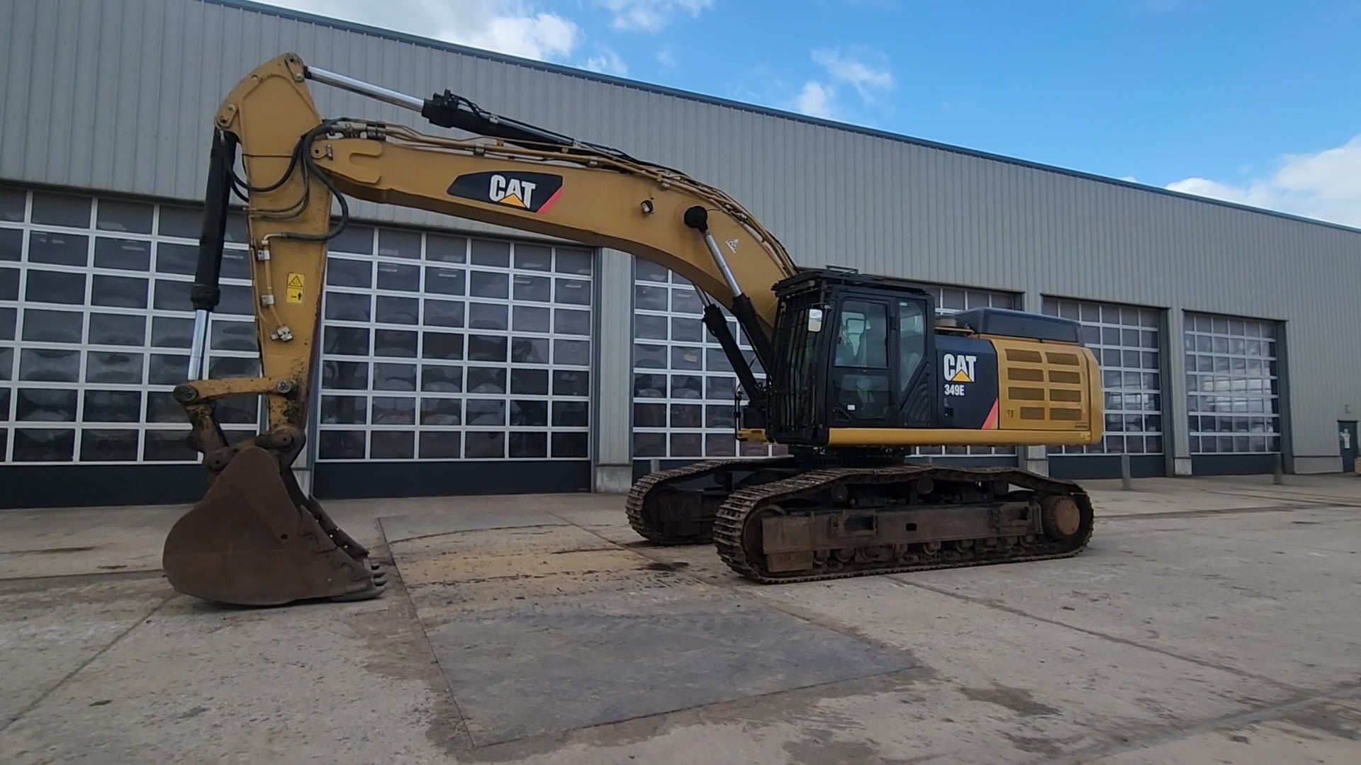 CAT 349EL - Leeds June 23 on Vimeo