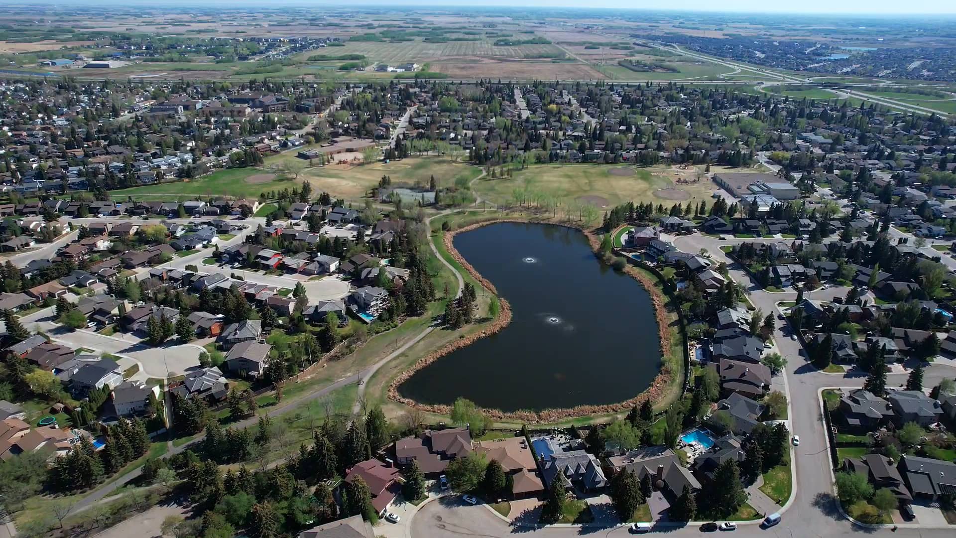 6-310 Kingsmere Boulevard on Vimeo