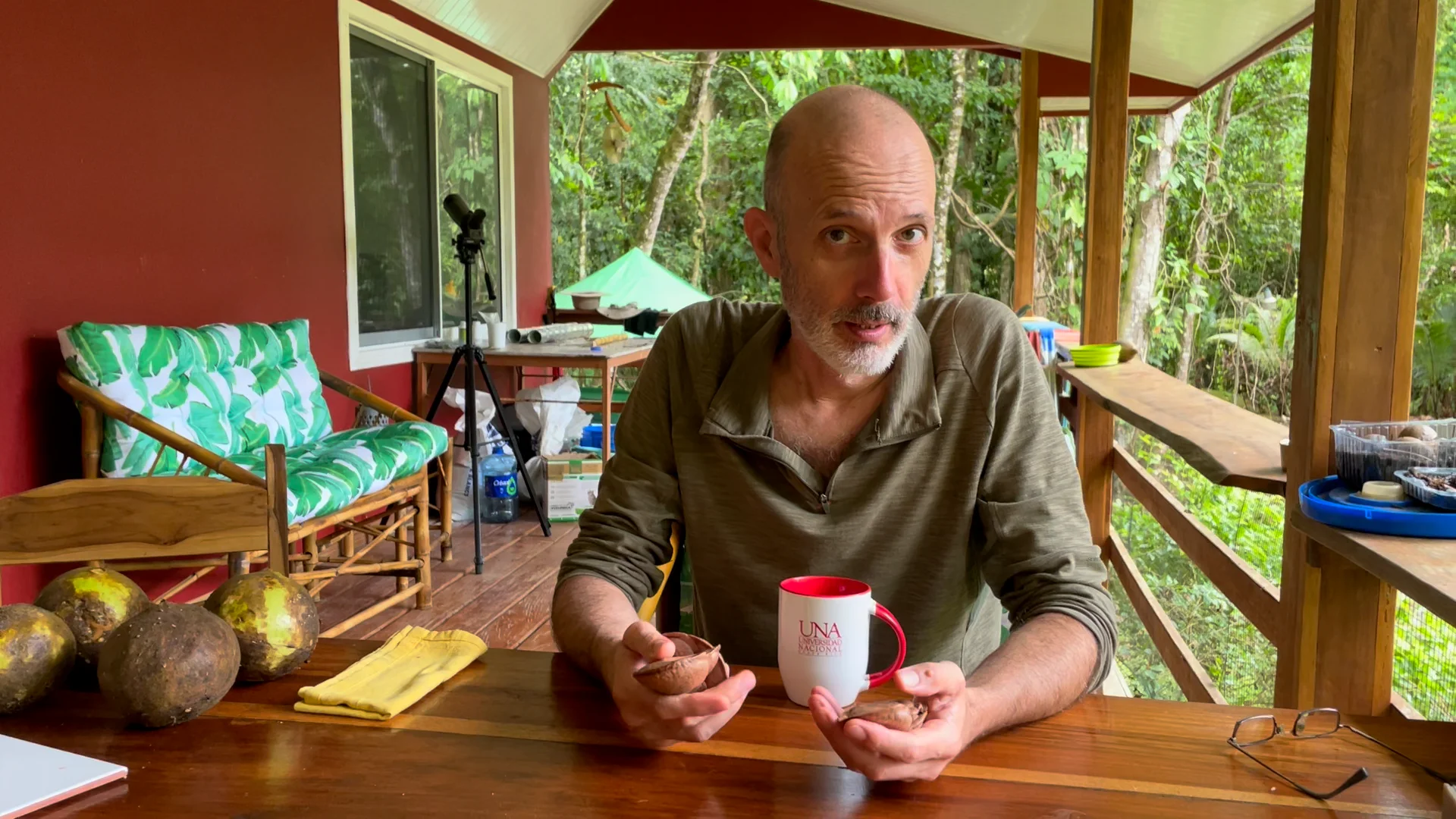 Unpacking party on Vimeo