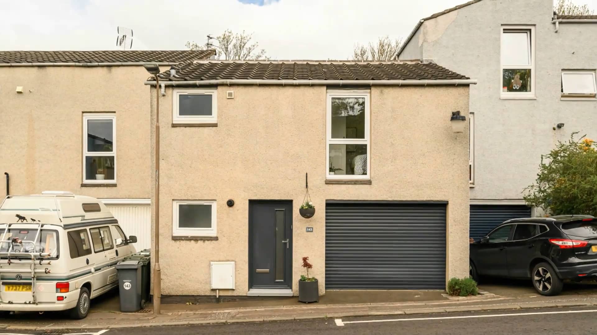 143 Craigmount Avenue North on Vimeo