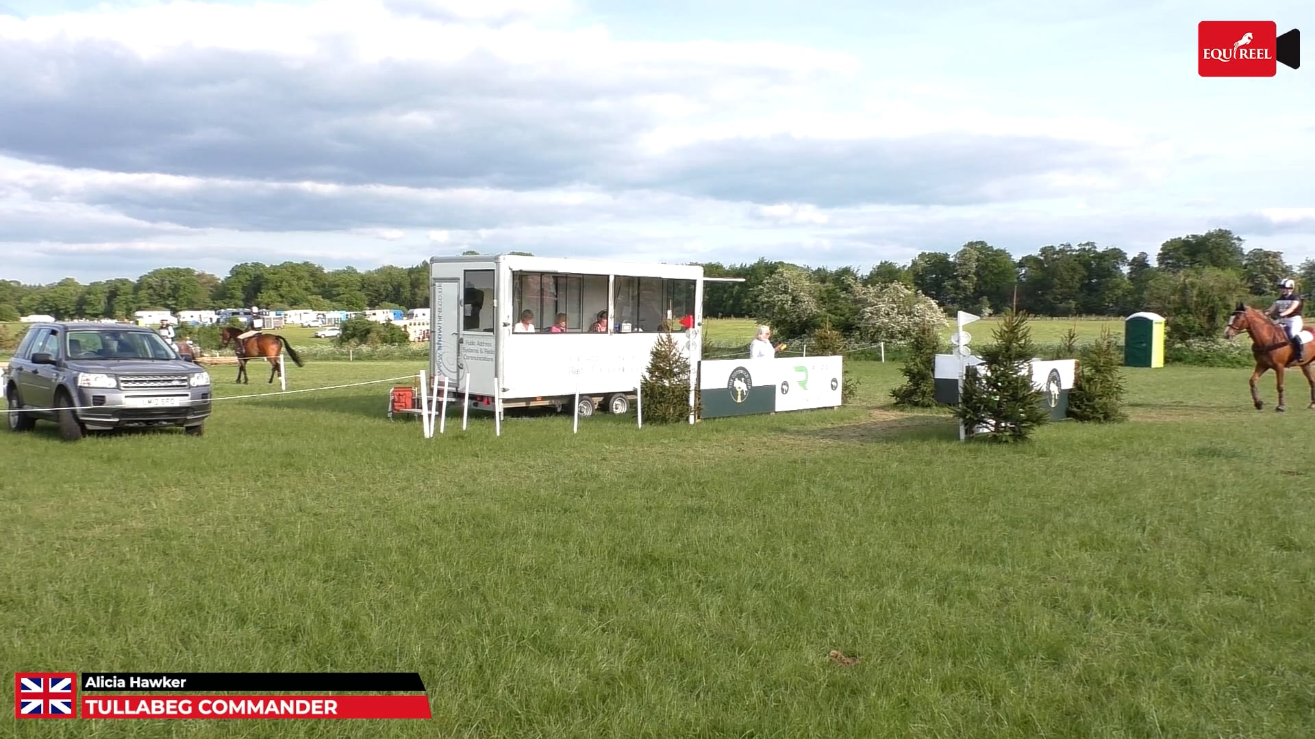 EQUIREEL 892 Alicia Hawker & TULLABEG COMMANDER at COTSWOLD CUP ...