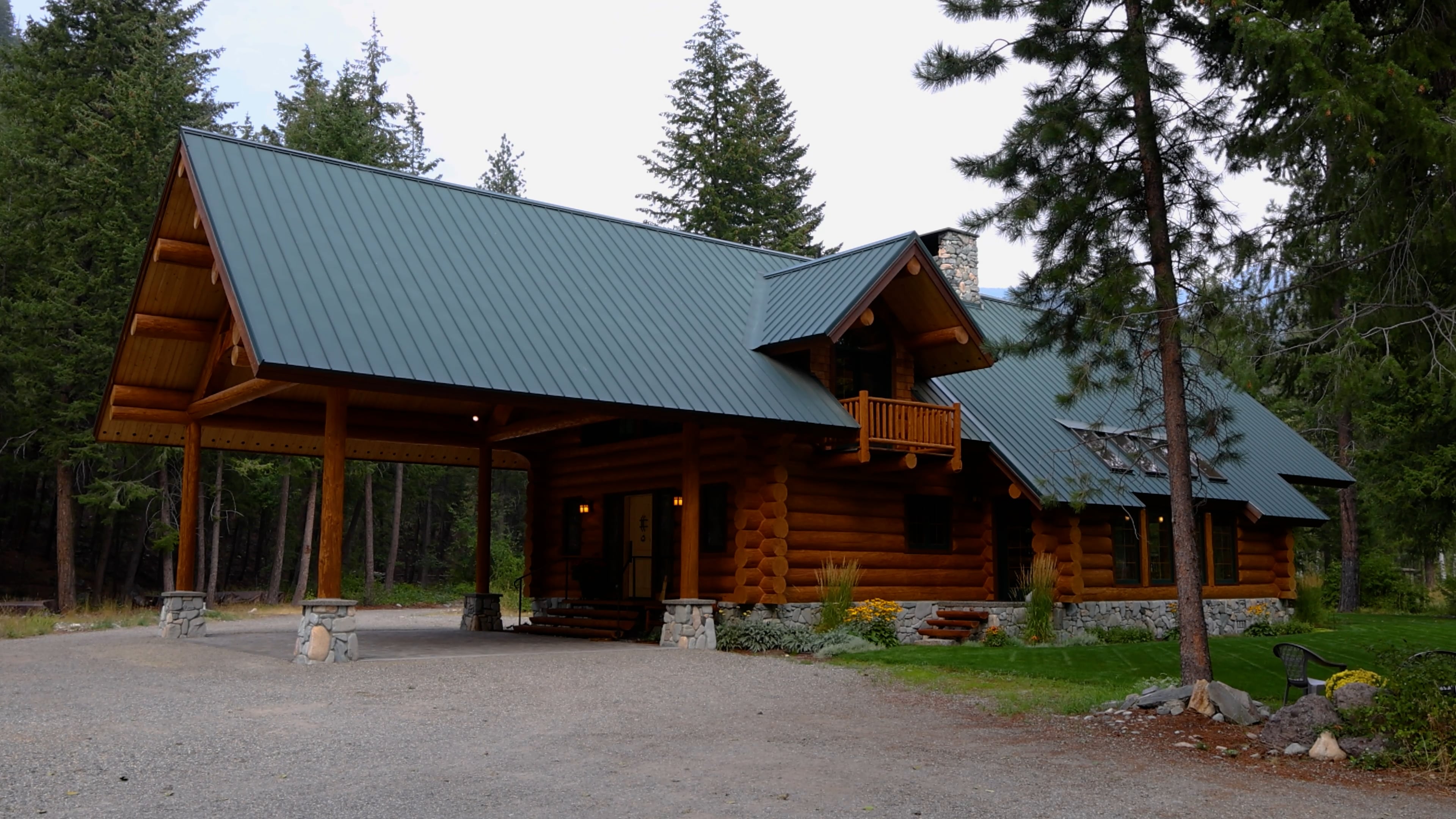 Mazama Cabin - 706A Lost River Road Mazama WA 98833 on Vimeo