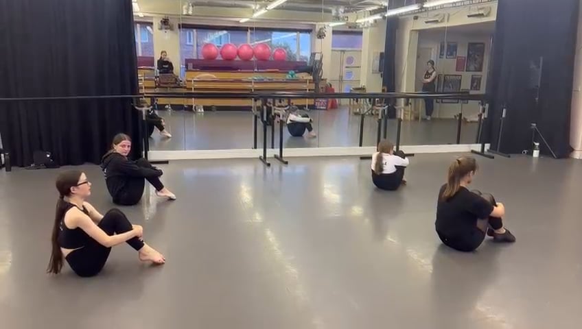 Intermediate Lyrical (Wednesday Group 1) on Vimeo