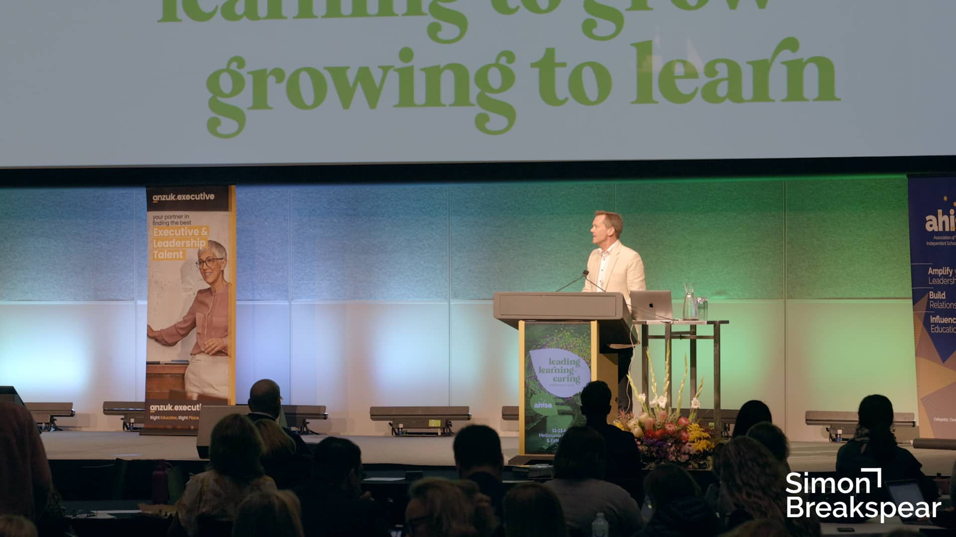 Simon Breakspear Speaking Reel 2023 on Vimeo