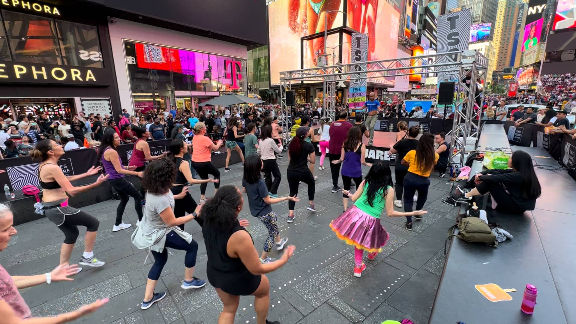 Times Square Zumba with Gail on Vimeo