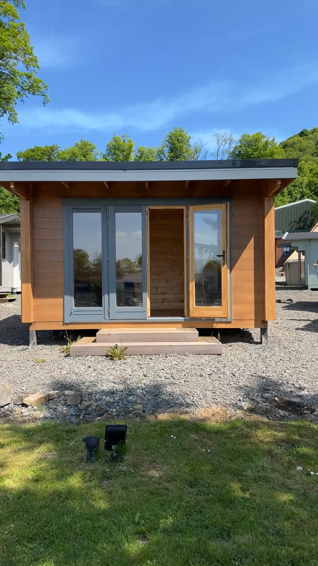 MILAN LOG CABIN on Vimeo