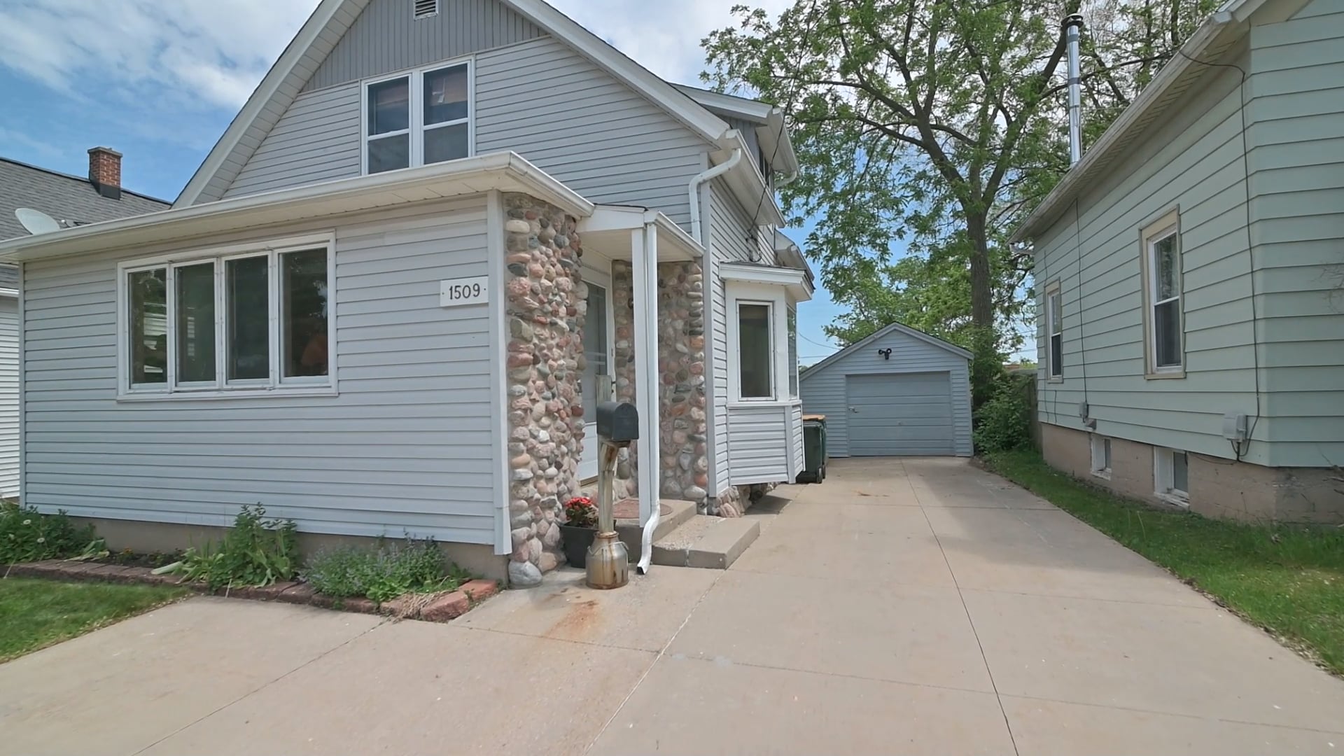 1509 Monroe Street West Bend WI on Vimeo