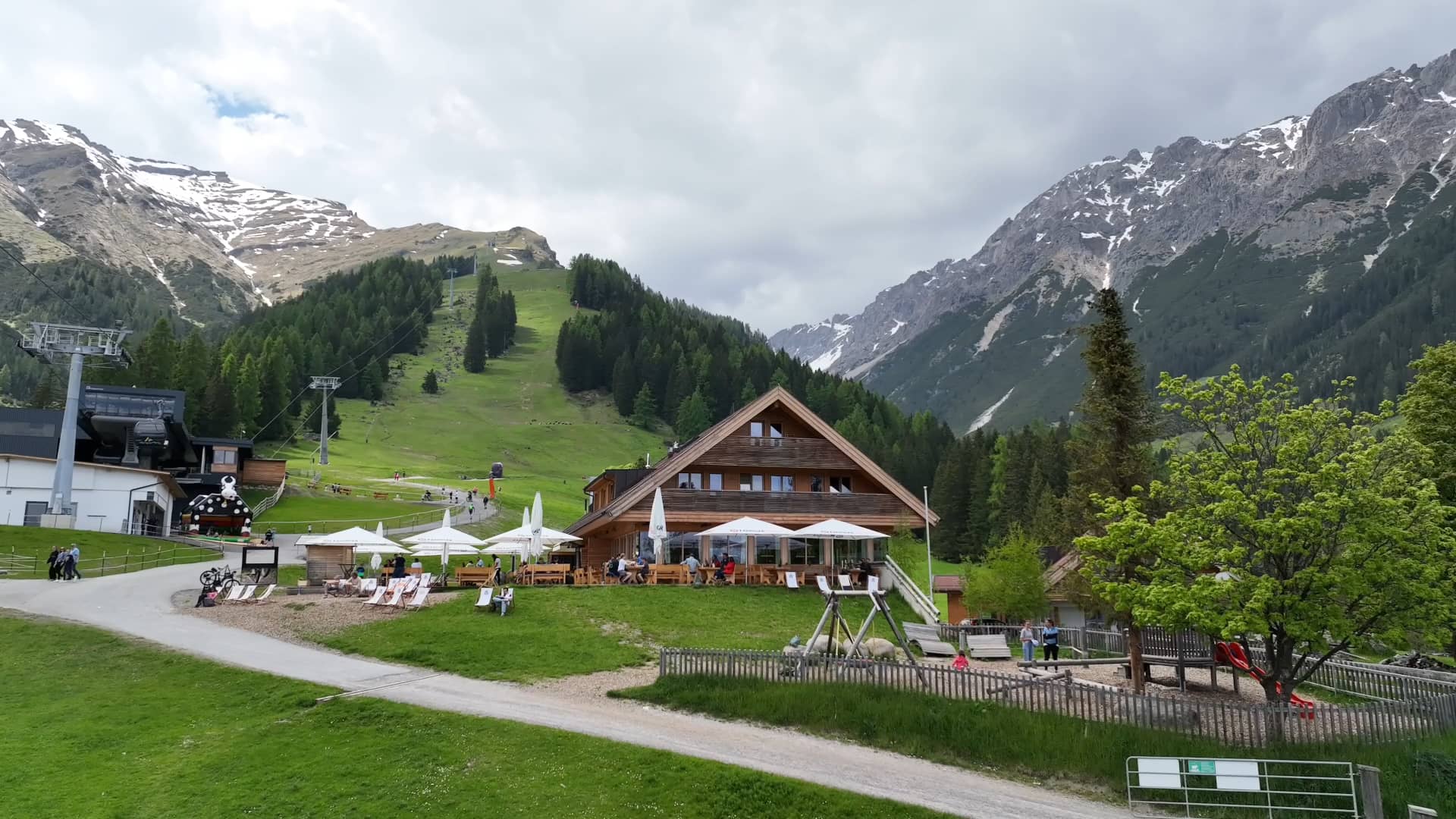 Martin Winkler Wirt von der U- Alm zur Sommersaison on Vimeo