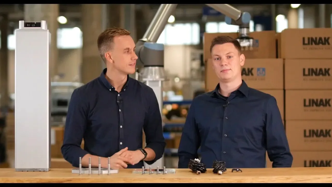 LINAK ELEVATE™ lifting column - Universal Robots cobots training video