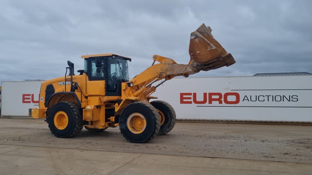 Hyundai HL960 Wheeled Loader - Leeds June 23 on Vimeo