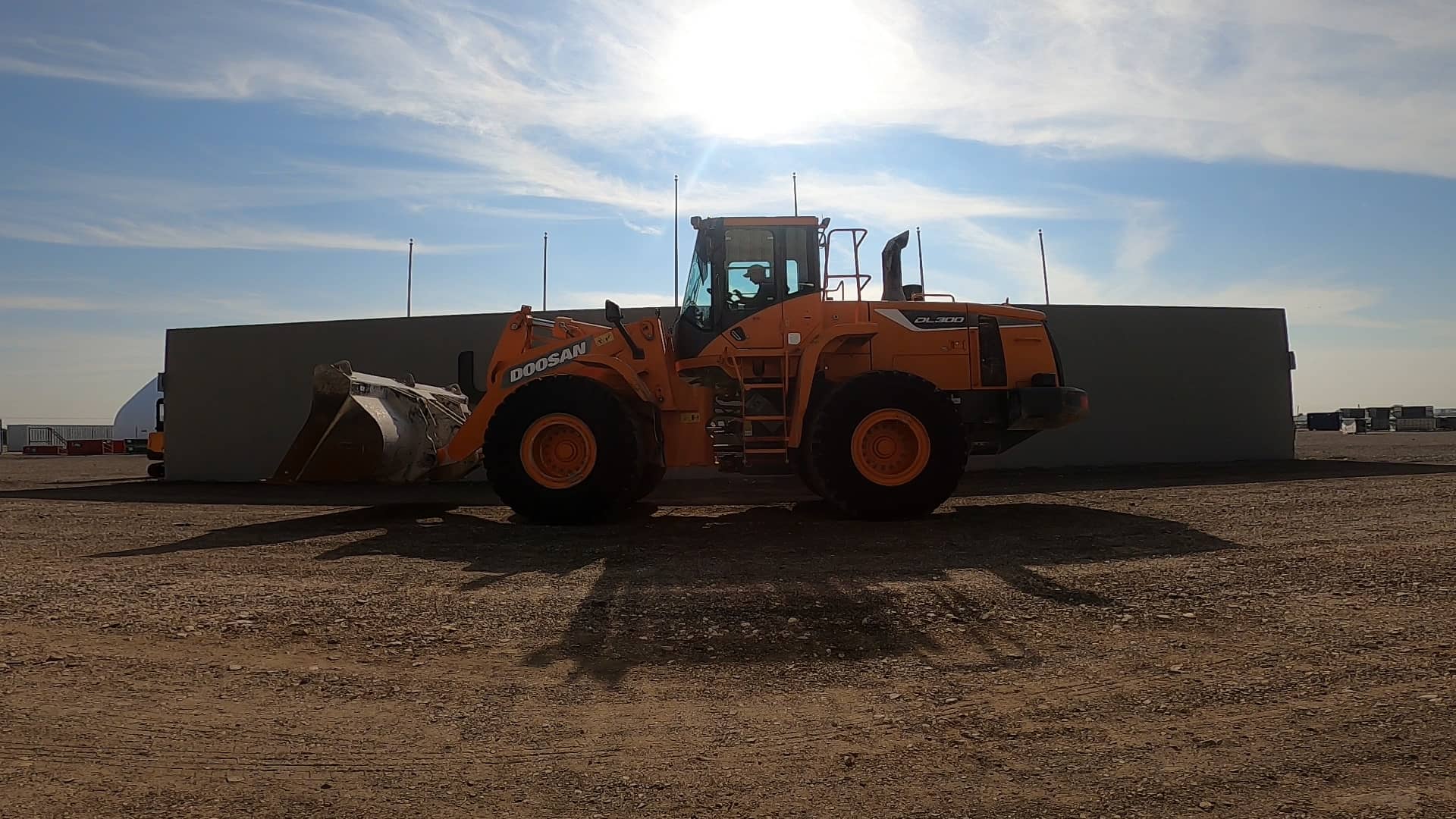 Doosan DL300-5 Wheeled Loader -Y&F - Texas June 23 on Vimeo