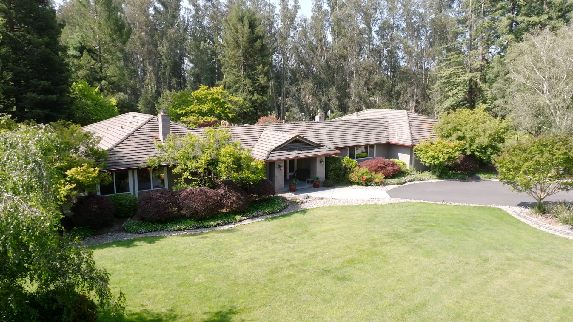 Stephen Pearson presents 40 Lori Lane, Petaluma on Vimeo