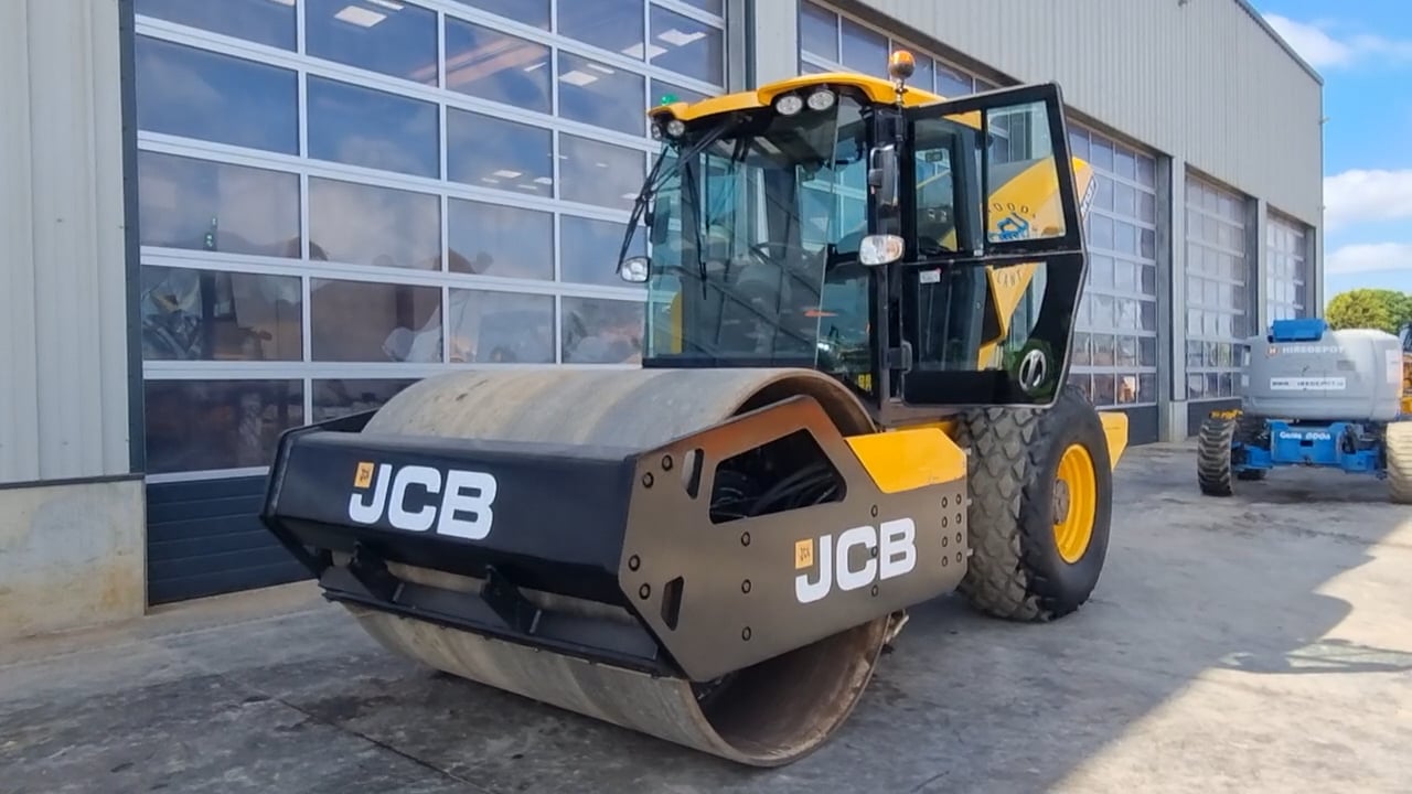 JCB VM137 Single Drum Vibrating Roller - Leeds June 23 on Vimeo