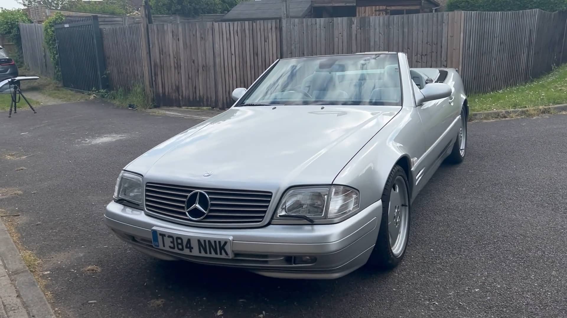 Mercedes-Benz 320SL on Vimeo
