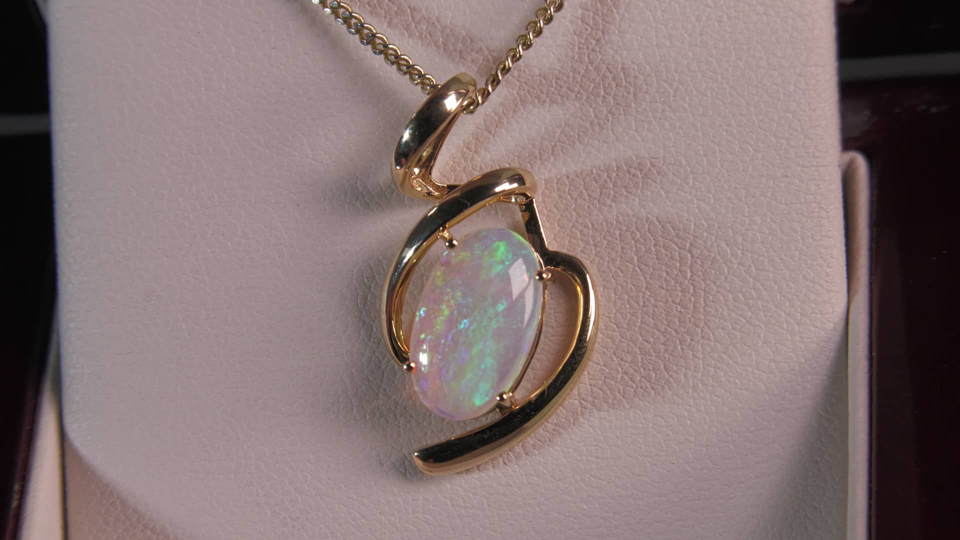 #22700 Amazing & Stunning Bright Crystal Opal, 14k Yellow Gold Pendant ...