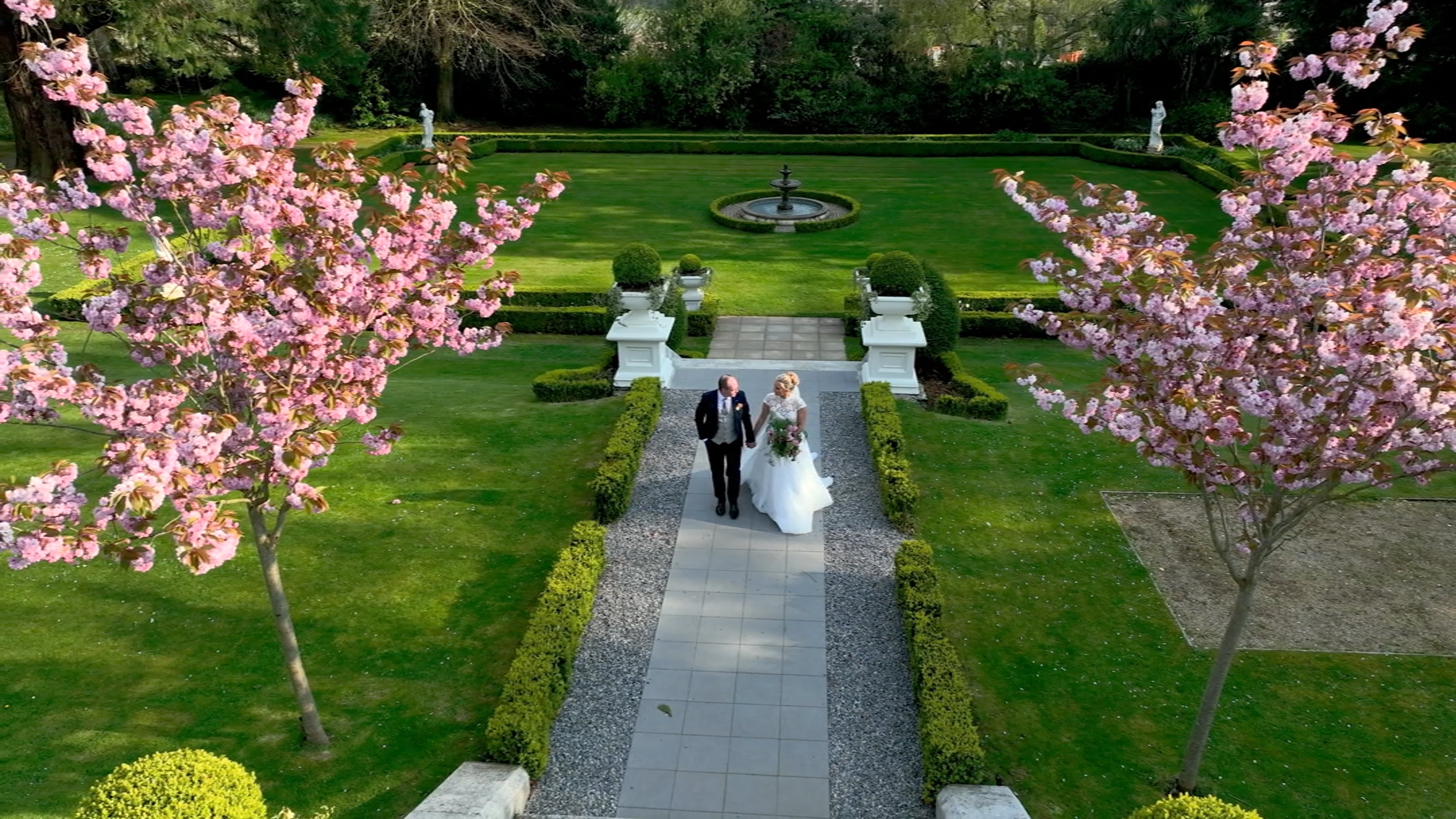 Robyn & Eamon highlights on Vimeo