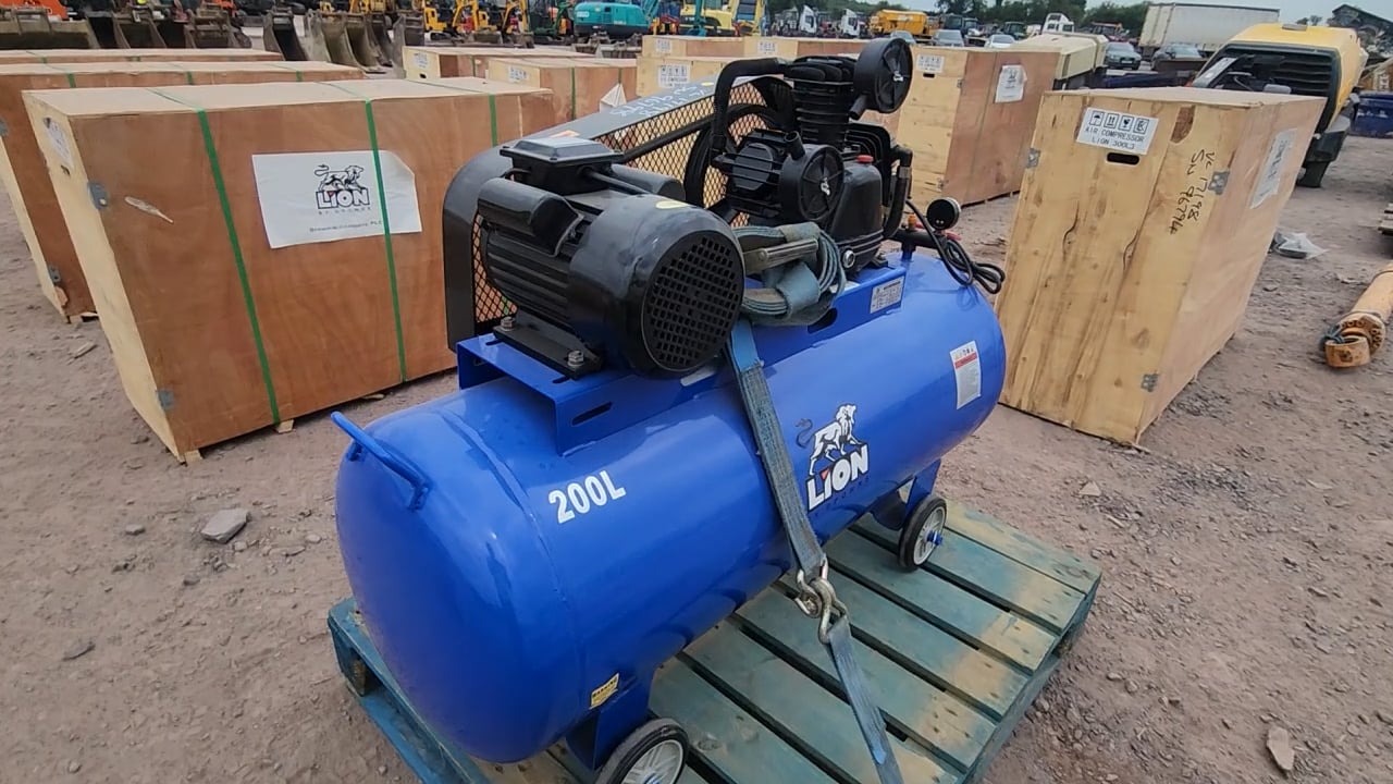 Lion 200 Litre 220 Volt Compressor - Dromore June 23 on Vimeo