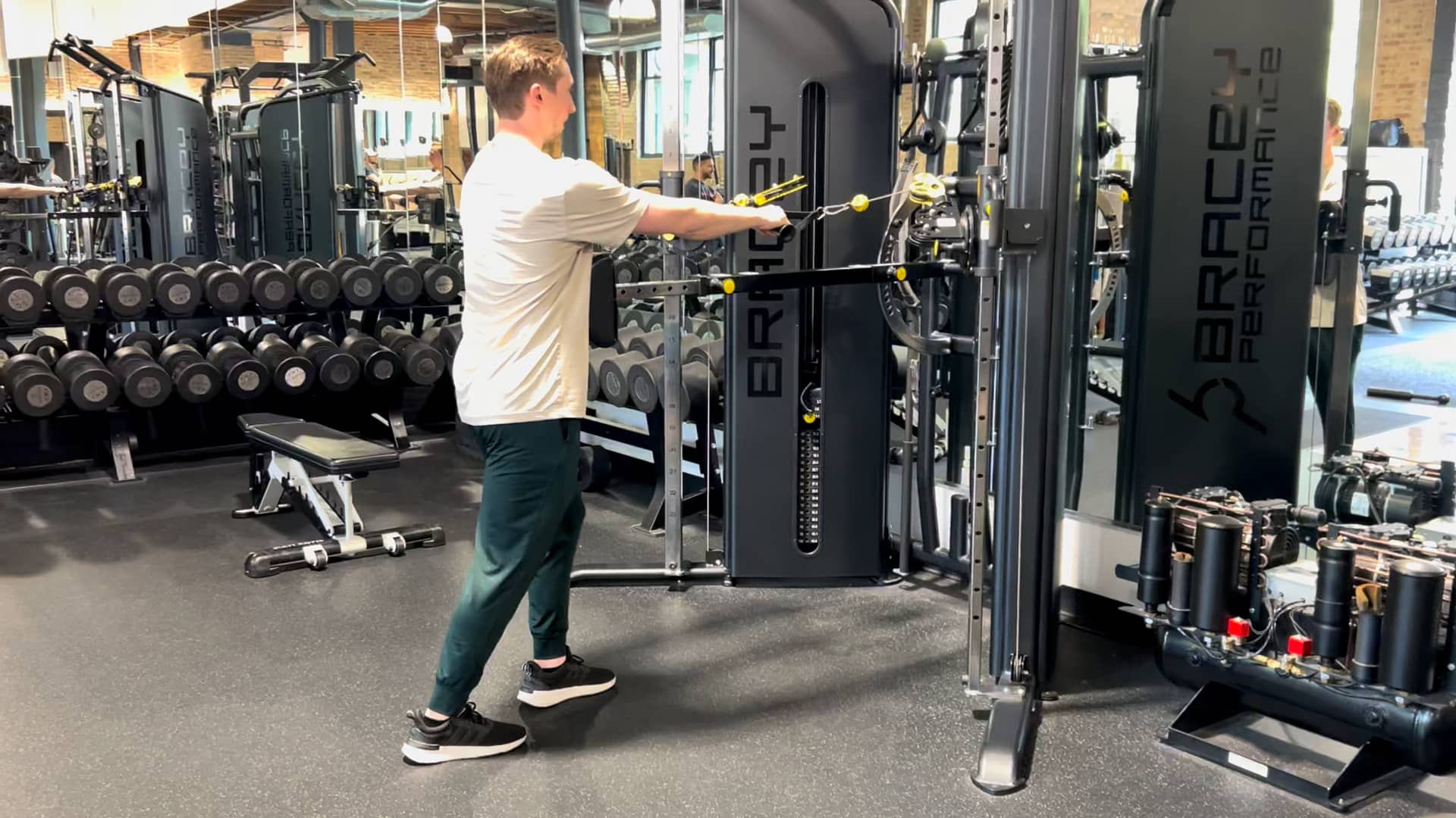 Alternating Standing Cable Row on Vimeo